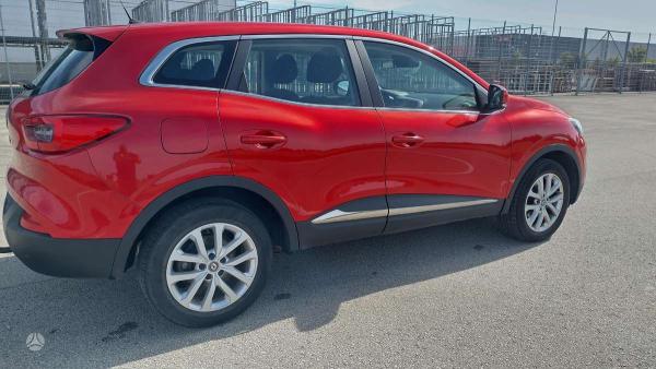 Красный Рено Kadjar 2018 в Паневежис, объемом двигателя 1.20 л и пробегом 128 тыс. км за 9600 €, фото 4 на AUTOMOTO.COM.LV