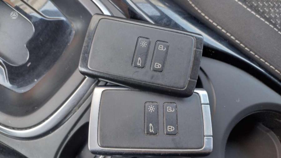Красный Рено Kadjar 2018 в Паневежис, объемом двигателя 1.20 л и пробегом 128 тыс. км за 9600 €, фото 24 на AUTOMOTO.COM.LV