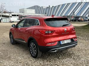 Красный Рено Kadjar 2019 в Рига, объемом двигателя 1.30 л и пробегом 0 тыс. км за 12395 €, фото 4 на AUTOMOTO.COM.LV
