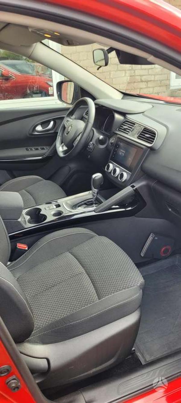 Renault Kadjar 2019 in Plunge on AUTOMOTO.COM.LV Red Renault Kadjar 2019 in Plunge, with an engine capacity of 1.33 L and mileage of 181 thousand km for 8600 €, photo 9 on AUTOMOTO.COM.LV