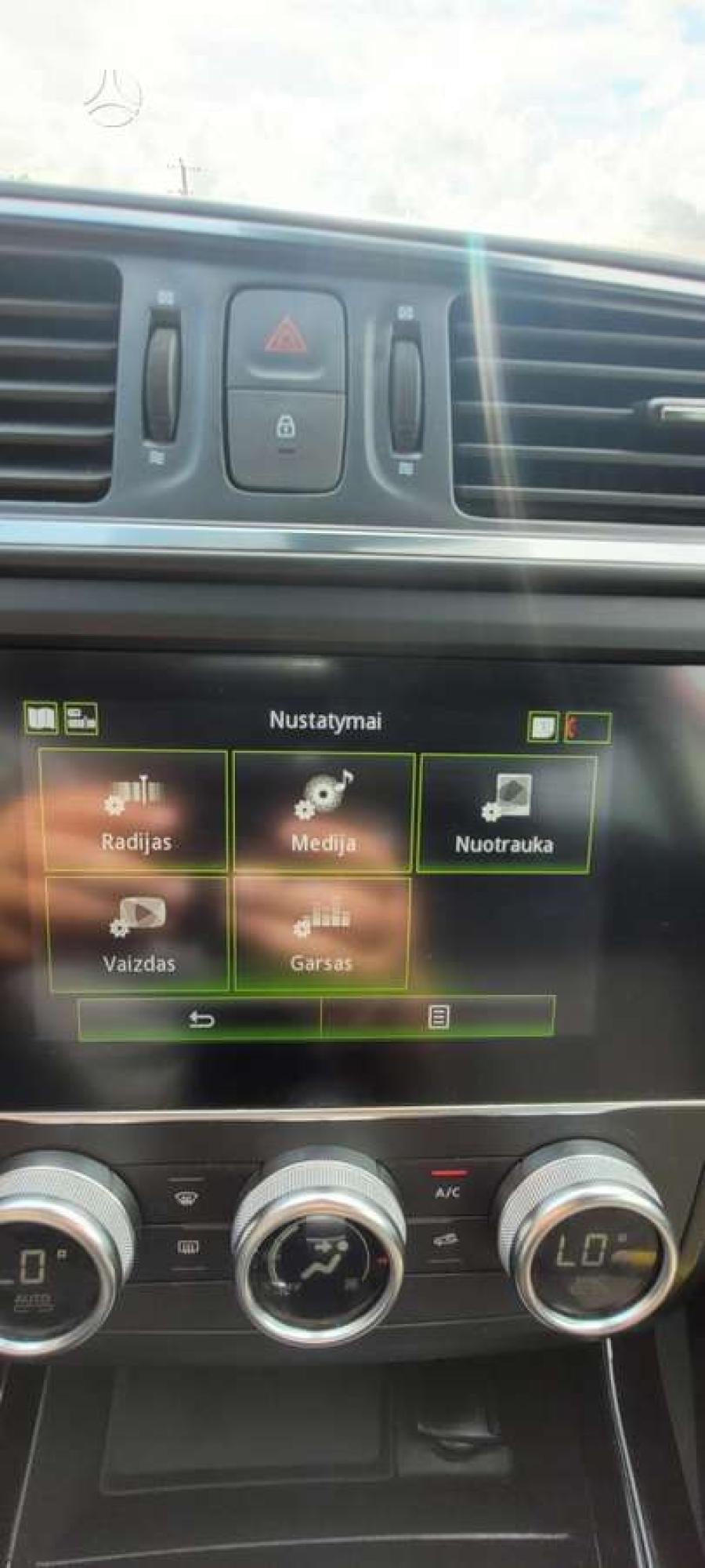 Red Renault Kadjar 2019 in Plunge, with an engine capacity of 1.33 L and mileage of 181 thousand km for 8600 €, photo 24 on AUTOMOTO.COM.LV