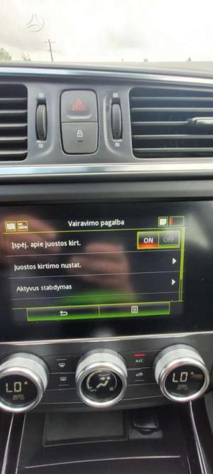 Red Renault Kadjar 2019 in Plunge, with an engine capacity of 1.33 L and mileage of 181 thousand km for 8600 €, photo 29 on AUTOMOTO.COM.LV