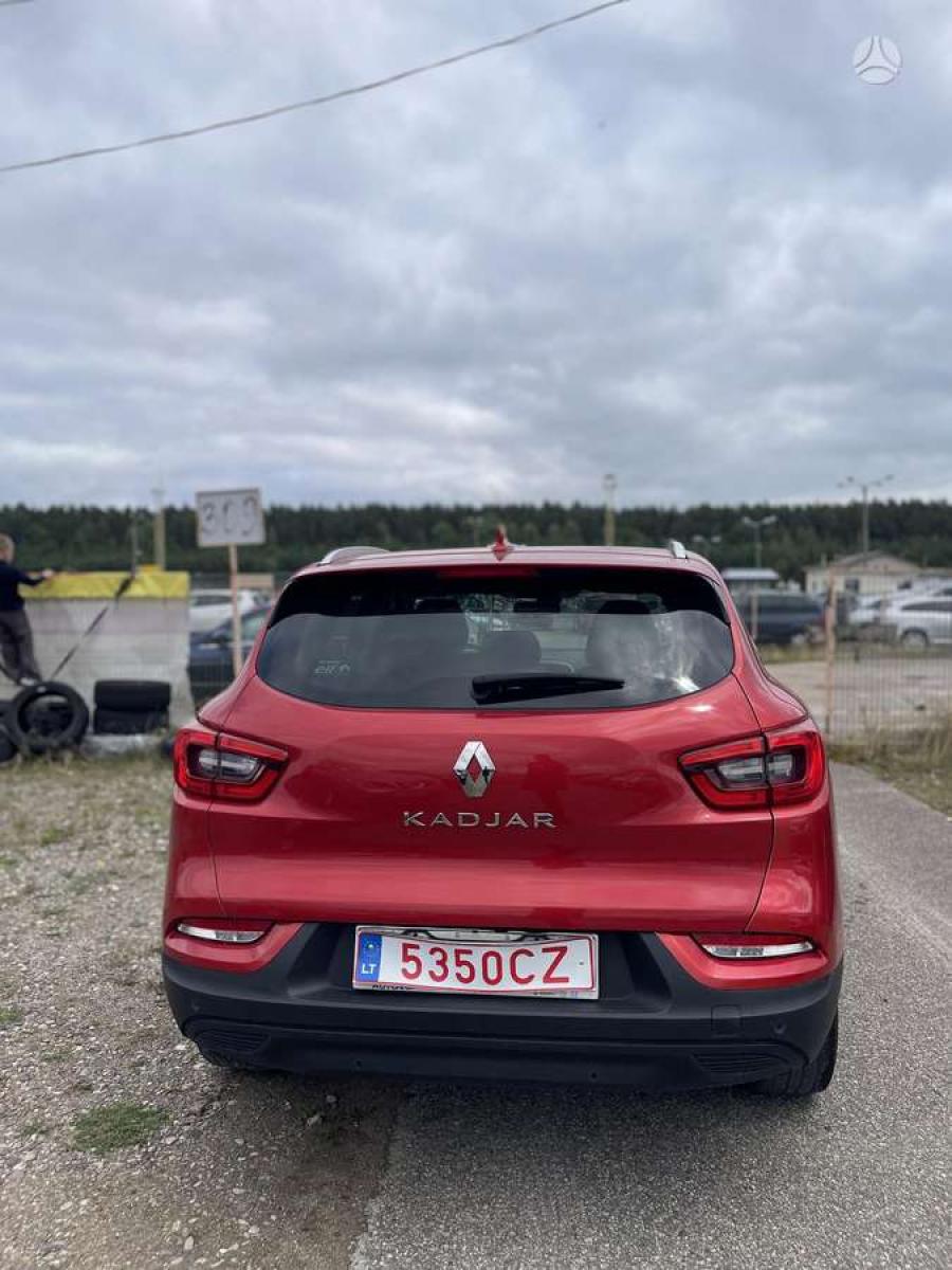 Red Renault Kadjar 2020 in Vilnius, with an engine capacity of 1.46 L and mileage of 187 thousand km for 9100 €, photo 7 on AUTOMOTO.COM.LV