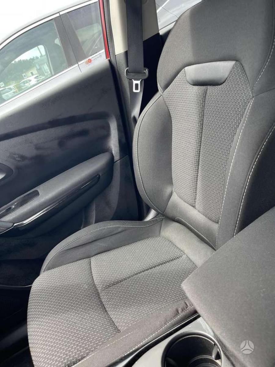 Red Renault Kadjar 2020 in Vilnius, with an engine capacity of 1.46 L and mileage of 187 thousand km for 9100 €, photo 18 on AUTOMOTO.COM.LV