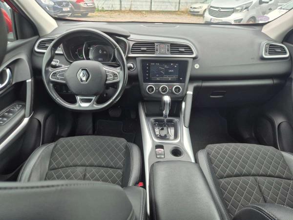 Red Renault Kadjar 2020 in Kaunas, with an engine capacity of 1.33 L and mileage of 60 thousand km for 9450 €, photo 7 on AUTOMOTO.COM.LV