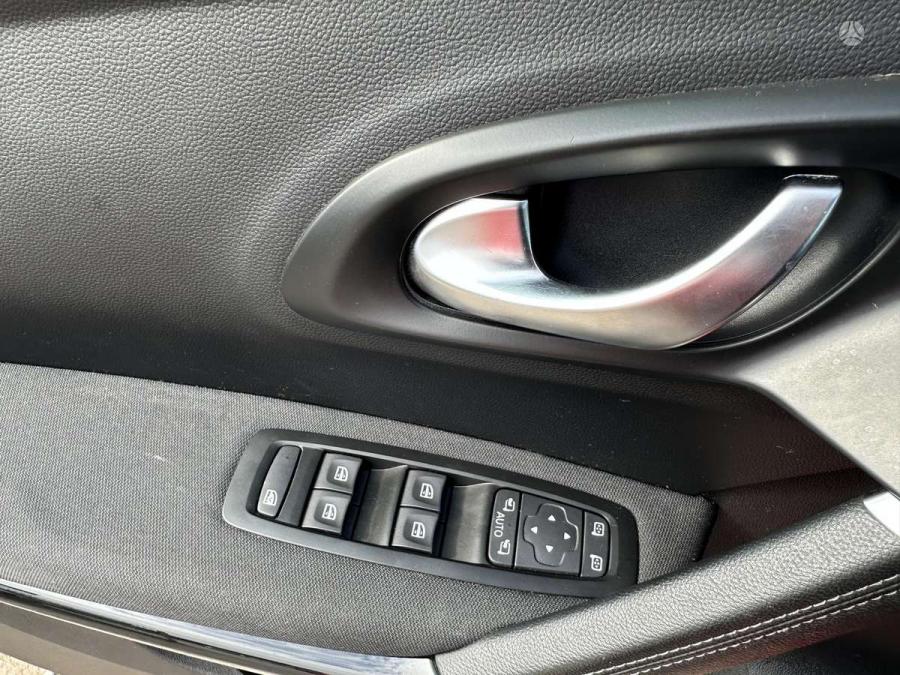 Красный Рено Kadjar 2020 в Вильнюс, объемом двигателя 1.46 л и пробегом 186 тыс. км за 11252 €, фото 12 на AUTOMOTO.COM.LV