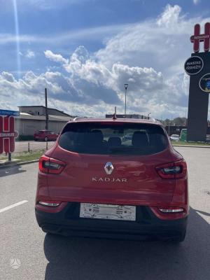 Sarkans Renault Kadjar 2020 Viļņa, ar dzinēja tilpumu 1.46 L un nobraukumu 187 tūkst. km par 8800 €, foto 8 vietnē AUTOMOTO.COM.LV