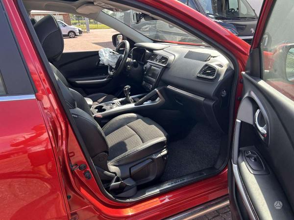 Красный Рено Kadjar 2015 в Каунас, объемом двигателя 1.60 л и пробегом 118 тыс. км за 5550 €, фото 7 на AUTOMOTO.COM.LV