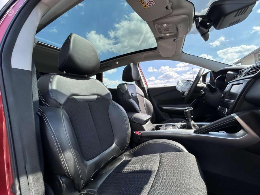 Sarkans Renault Kadjar 2015 Kauņa, ar dzinēja tilpumu 1.60 L un nobraukumu 118 tūkst. km par 5550 €, foto 9 vietnē AUTOMOTO.COM.LV