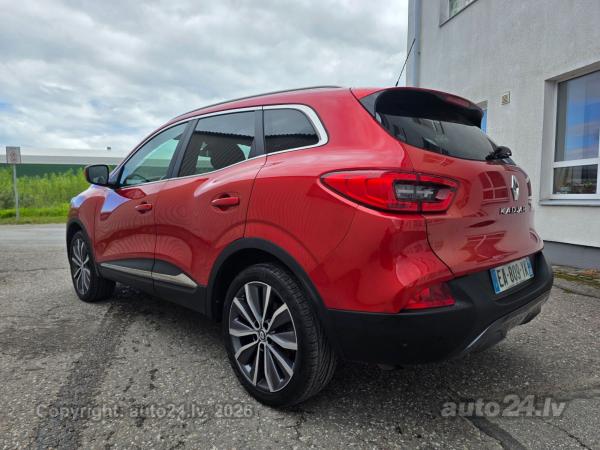 Sarkans Renault Kadjar 2016 Tallina, ar dzinēja tilpumu 1.20 L un nobraukumu 103 tūkst. km par 8900 €, foto 2 vietnē AUTOMOTO.COM.LV