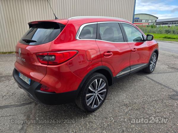 Sarkans Renault Kadjar 2016 Tallina, ar dzinēja tilpumu 1.20 L un nobraukumu 103 tūkst. km par 8900 €, foto 10 vietnē AUTOMOTO.COM.LV