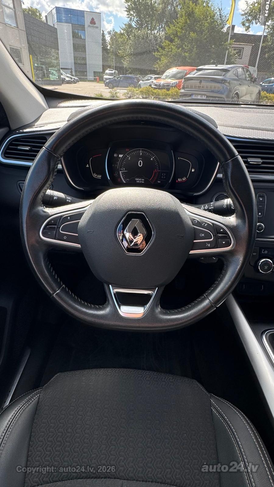 Red Renault Kadjar 2016 in Tallinn, with an engine capacity of 1.50 L and mileage of 191 thousand km for 8990 €, photo 10 on AUTOMOTO.COM.LV