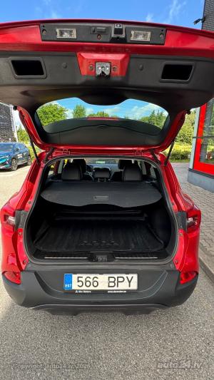 Red Renault Kadjar 2016 in Tallinn, with an engine capacity of 1.50 L and mileage of 191 thousand km for 8990 €, photo 16 on AUTOMOTO.COM.LV