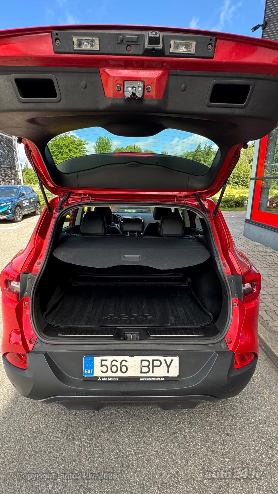 Red Renault Kadjar 2016 in Tallinn, with an engine capacity of 1.50 L and mileage of 191 thousand km for 8990 €, photo 16 on AUTOMOTO.COM.LV
