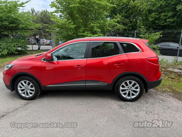 Sarkans Renault Kadjar 2017 Tallina, ar dzinēja tilpumu 1.20 L un nobraukumu 79 tūkst. km par 11000 €, foto  vietnē AUTOMOTO.COM.LV