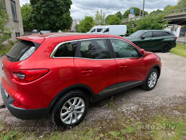 Красный Рено Kadjar 2017 в Таллин, объемом двигателя 1.20 л и пробегом 79 тыс. км за 11000 €, фото 2 на AUTOMOTO.COM.LV