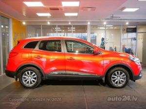 Red Renault Kadjar 2017 in Tallinn, with an engine capacity of 1.20 L and mileage of 55 thousand km for 12490 €, photo 3 on AUTOMOTO.COM.LV
