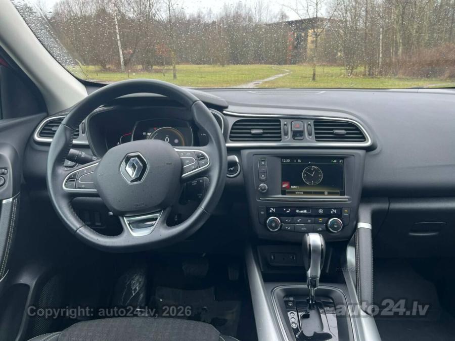Sarkans Renault Kadjar 2018 Tallina, ar dzinēja tilpumu 1.20 L un nobraukumu 119 tūkst. km par 8700 €, foto 8 vietnē AUTOMOTO.COM.LV