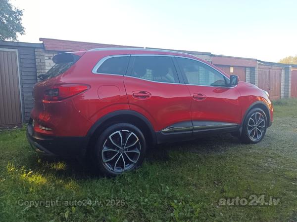 Sarkans Renault Kadjar 2020 Tallina, ar dzinēja tilpumu 1.50 L un nobraukumu 76 tūkst. km par 14900 €, foto 4 vietnē AUTOMOTO.COM.LV
