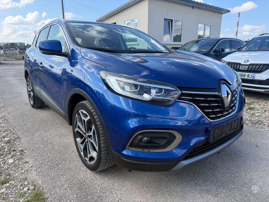 Violet Renault Kadjar 2022 in Vilnius, with an engine capacity of 1.33 L and mileage of 126 thousand km for 15694 €, photo 1 on AUTOMOTO.COM.LV
