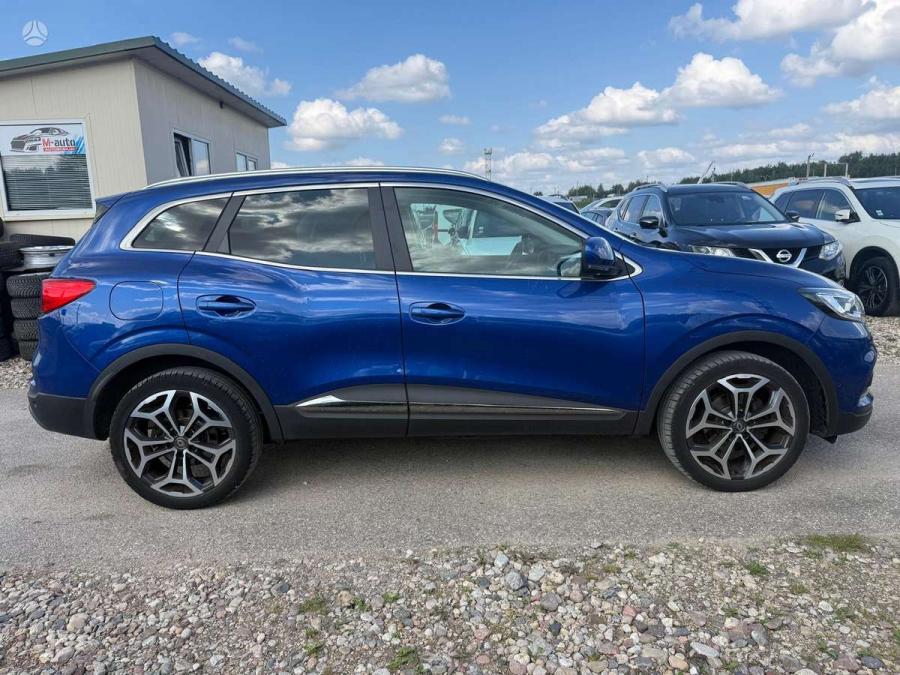 Violet Renault Kadjar 2022 in Vilnius, with an engine capacity of 1.33 L and mileage of 126 thousand km for 15694 €, photo 3 on AUTOMOTO.COM.LV