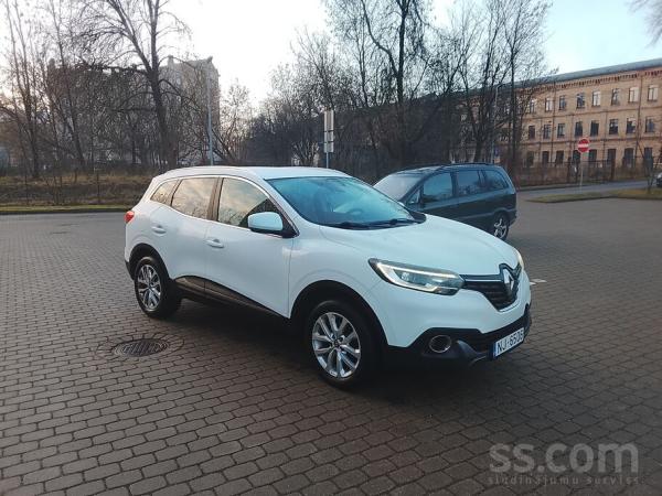 Balts Renault Kadjar 2015 Rīga, ar dzinēja tilpumu 1.50 L un nobraukumu 321 tūkst. km par 7700 €, foto 3 vietnē AUTOMOTO.COM.LV