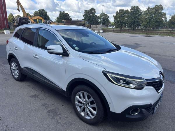 White Renault Kadjar 2015 in Taurage, with an engine capacity of 1.60 L and mileage of 200 thousand km for 7490 €, photo 4 on AUTOMOTO.COM.LV