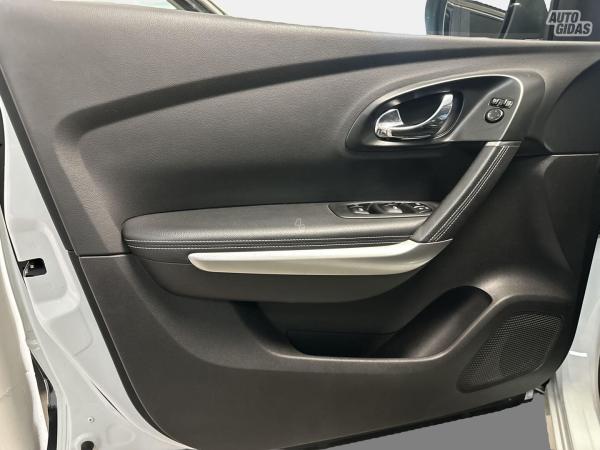 Balts Renault Kadjar 2015 Viļņa, ar dzinēja tilpumu 1.20 L un nobraukumu 121 tūkst. km par 9900 €, foto 11 vietnē AUTOMOTO.COM.LV