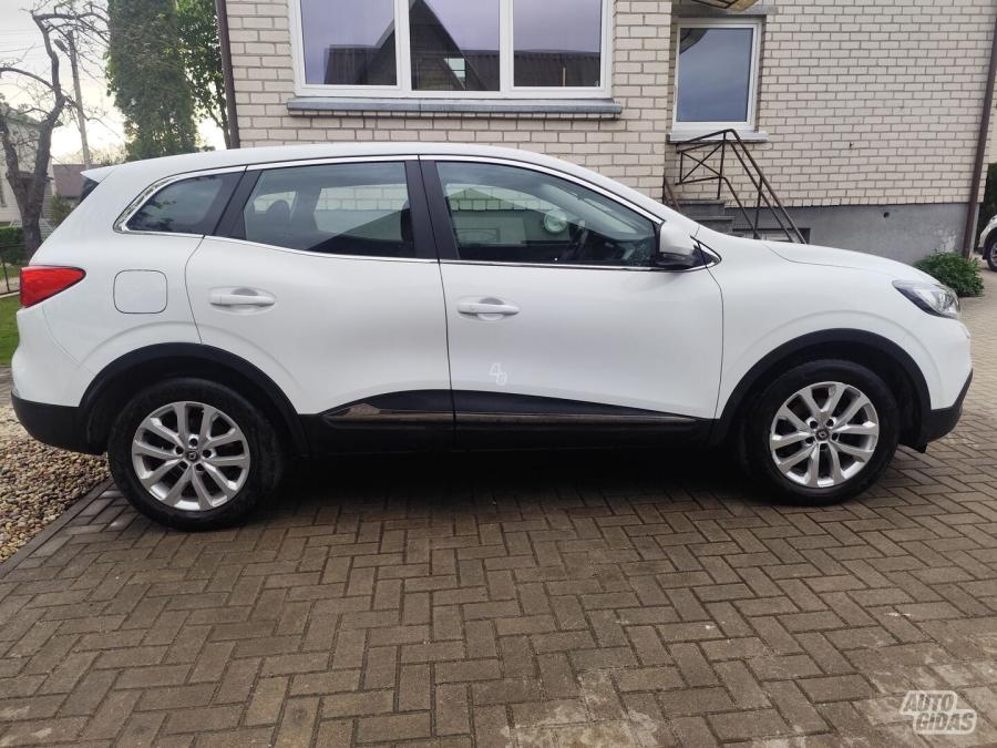 Balts Renault Kadjar 2016 Telšiai, ar dzinēja tilpumu 1.20 L un nobraukumu 209 tūkst. km par 6500 €, foto 5 vietnē AUTOMOTO.COM.LV