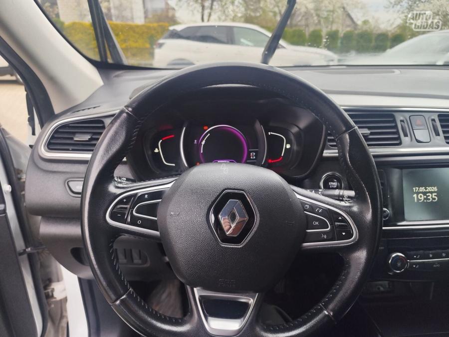 Balts Renault Kadjar 2016 Telšiai, ar dzinēja tilpumu 1.20 L un nobraukumu 209 tūkst. km par 6500 €, foto 23 vietnē AUTOMOTO.COM.LV