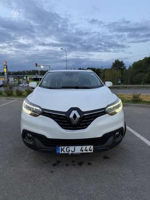 White Renault Kadjar 2016 in Vilnius, with an engine capacity of 1.46 L and mileage of 252 thousand km for 10500 €, photo 3 on AUTOMOTO.COM.LV