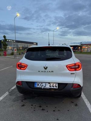 White Renault Kadjar 2016 in Vilnius, with an engine capacity of 1.46 L and mileage of 252 thousand km for 10500 €, photo 6 on AUTOMOTO.COM.LV