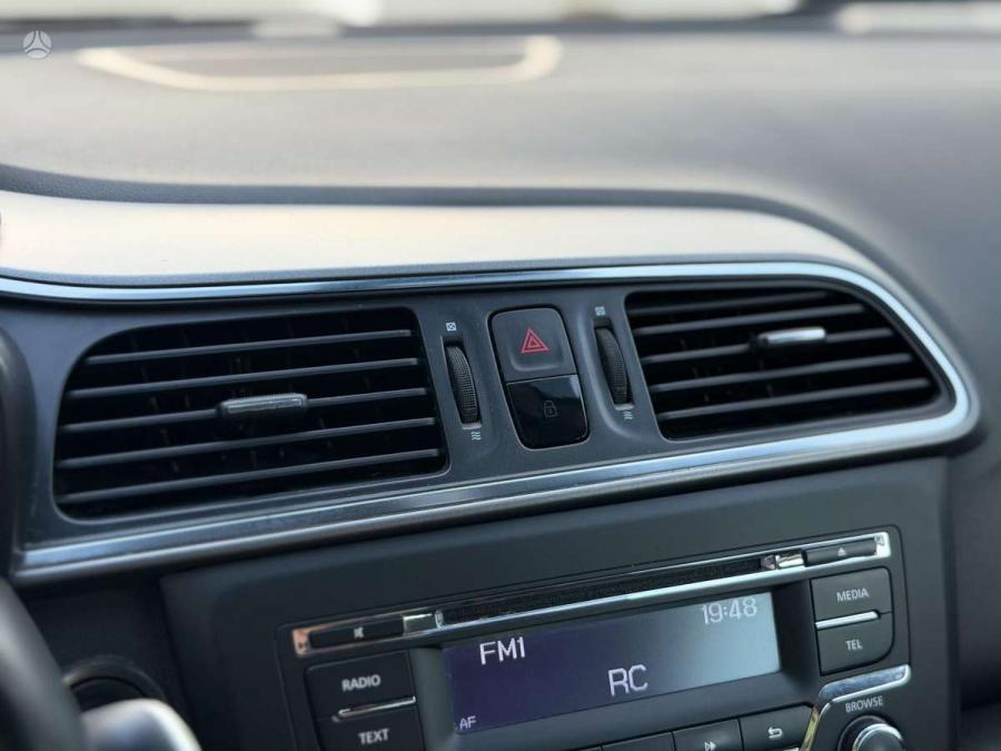 Balts Renault Kadjar 2016 Viļņa, ar dzinēja tilpumu 1.46 L un nobraukumu 276 tūkst. km par 6600 €, foto 13 vietnē AUTOMOTO.COM.LV