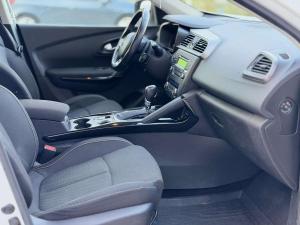 Balts Renault Kadjar 2016 Viļņa, ar dzinēja tilpumu 1.46 L un nobraukumu 276 tūkst. km par 6600 €, foto 19 vietnē AUTOMOTO.COM.LV