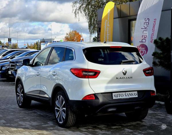 Renault Kadjar 2016 in Taurage on AUTOMOTO.COM.LV White Renault Kadjar 2016 in Taurage, with an engine capacity of 1.20 L and mileage of 172 thousand km for 6200 €, photo 8 on AUTOMOTO.COM.LV