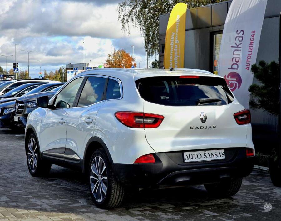 White Renault Kadjar 2016 in Taurage, with an engine capacity of 1.20 L and mileage of 172 thousand km for 6200 €, photo 8 on AUTOMOTO.COM.LV