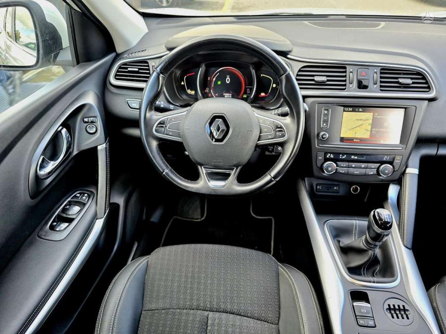 White Renault Kadjar 2016 in Taurage, with an engine capacity of 1.20 L and mileage of 172 thousand km for 6200 €, photo 16 on AUTOMOTO.COM.LV
