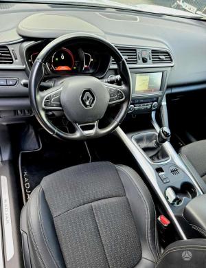 White Renault Kadjar 2016 in Taurage, with an engine capacity of 1.20 L and mileage of 172 thousand km for 6200 €, photo 23 on AUTOMOTO.COM.LV