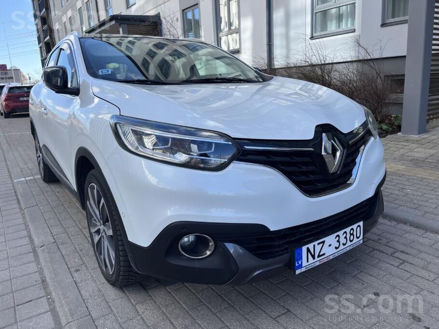 Balts Renault Kadjar 2017 Rīga, ar dzinēja tilpumu 1.50 L un nobraukumu 154 tūkst. km par 13500 €, foto 4 vietnē AUTOMOTO.COM.LV