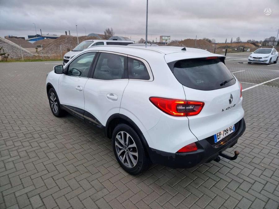 Balts Renault Kadjar 2017 Tauragė, ar dzinēja tilpumu 1.20 L un nobraukumu 136 tūkst. km par 7900 €, foto 4 vietnē AUTOMOTO.COM.LV