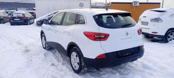 White Renault Kadjar 2017 in Kaunas, with an engine capacity of 1.20 L and mileage of 93 thousand km for 6650 €, photo 2 on AUTOMOTO.COM.LV