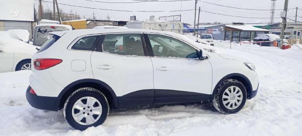 White Renault Kadjar 2017 in Kaunas, with an engine capacity of 1.20 L and mileage of 93 thousand km for 6650 €, photo 6 on AUTOMOTO.COM.LV