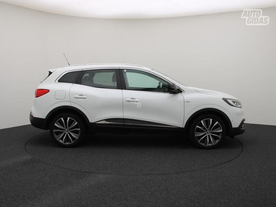 White Renault Kadjar 2017 in Vilnius, with an engine capacity of 1.50 L and mileage of 199 thousand km for 11399 €, photo 9 on AUTOMOTO.COM.LV