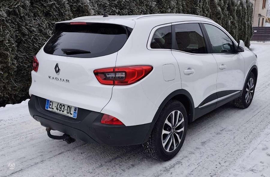White Renault Kadjar 2017 in Marijampole, with an engine capacity of 1.20 L and mileage of 82 thousand km for 7400 €, photo 4 on AUTOMOTO.COM.LV