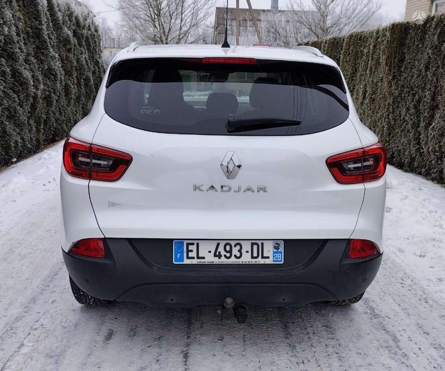 White Renault Kadjar 2017 in Marijampole, with an engine capacity of 1.20 L and mileage of 82 thousand km for 7400 €, photo 5 on AUTOMOTO.COM.LV