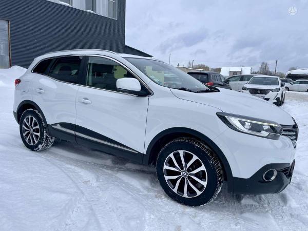 White Renault Kadjar 2017 in Taurage, with an engine capacity of 1.20 L and mileage of 88 thousand km for 8500 €, photo 3 on AUTOMOTO.COM.LV