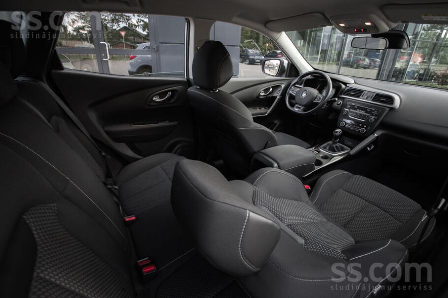 Balts Renault Kadjar 2017 Jelgava, ar dzinēja tilpumu 1.20 L un nobraukumu 0 tūkst. km par 10999 €, foto 13 vietnē AUTOMOTO.COM.LV