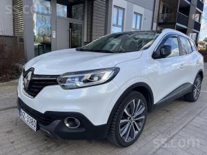 White Renault Kadjar 2017 in Riga, with an engine capacity of 1.50 L and mileage of 162 thousand km for 10950 €, photo  on AUTOMOTO.COM.LV