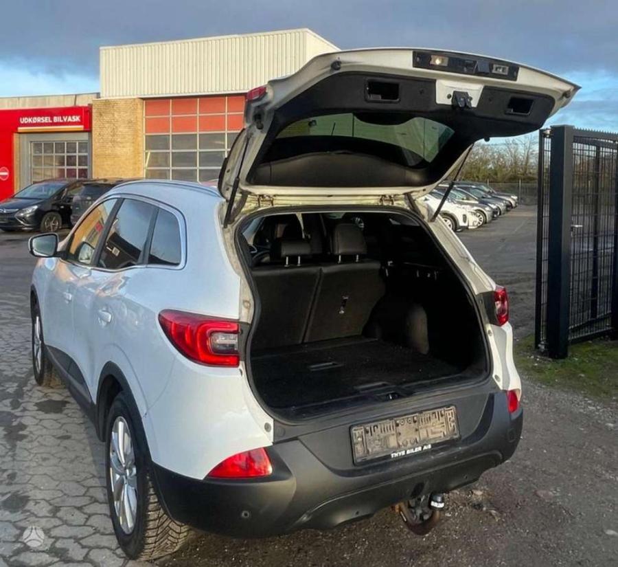 White Renault Kadjar 2018 in Marijampole, with an engine capacity of 1.46 L and mileage of 330 thousand km for 7400 €, photo 11 on AUTOMOTO.COM.LV