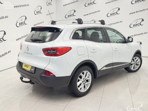 Balts Renault Kadjar 2018 Avižieniai, ar dzinēja tilpumu 1.20 L un nobraukumu 101 tūkst. km par 11500 €, foto 2 vietnē AUTOMOTO.COM.LV